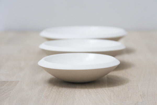 Serving set- Ceramic dishes in off white – ONE and MANY
