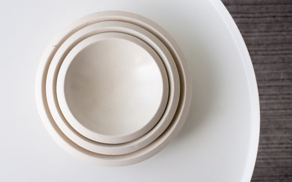 Serving set- Ceramic dishes in off white – ONE and MANY