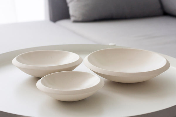 Serving set- Ceramic dishes in off white – ONE and MANY